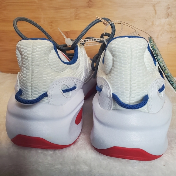 Reebok | Shoes | Reebok Solution Mid Trainers Basketball Sz 45 | Poshmark